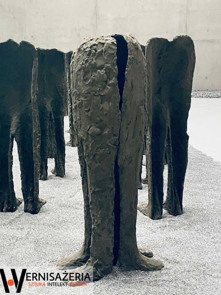 „Biotekstura, tajemnica oddechu. ‘Bambini’ Magdaleny Abakanowicz ...